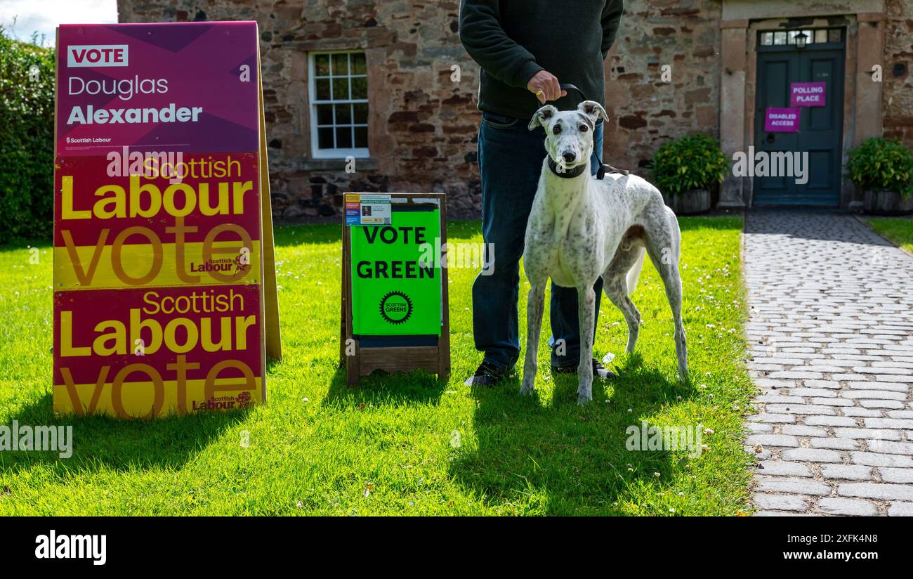 Isles of dogs poster hi-res stock photography and images - Alamy