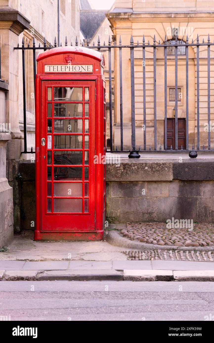 An iconic British red telephone box on Catte Street, Oxford Stock Photo ...