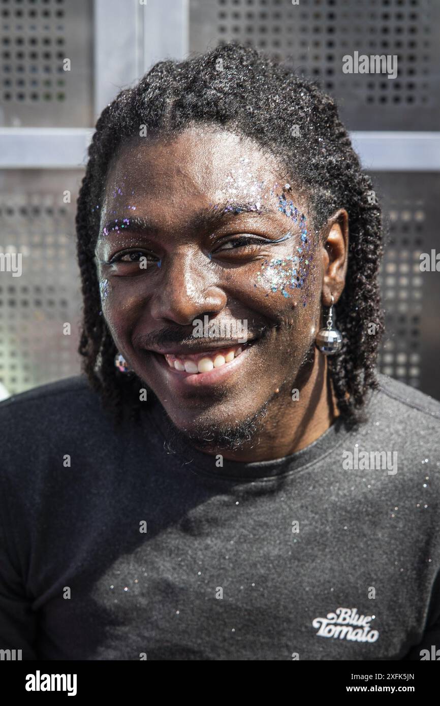 Taylor swift 2024 headshot hi-res stock photography and images - Alamy