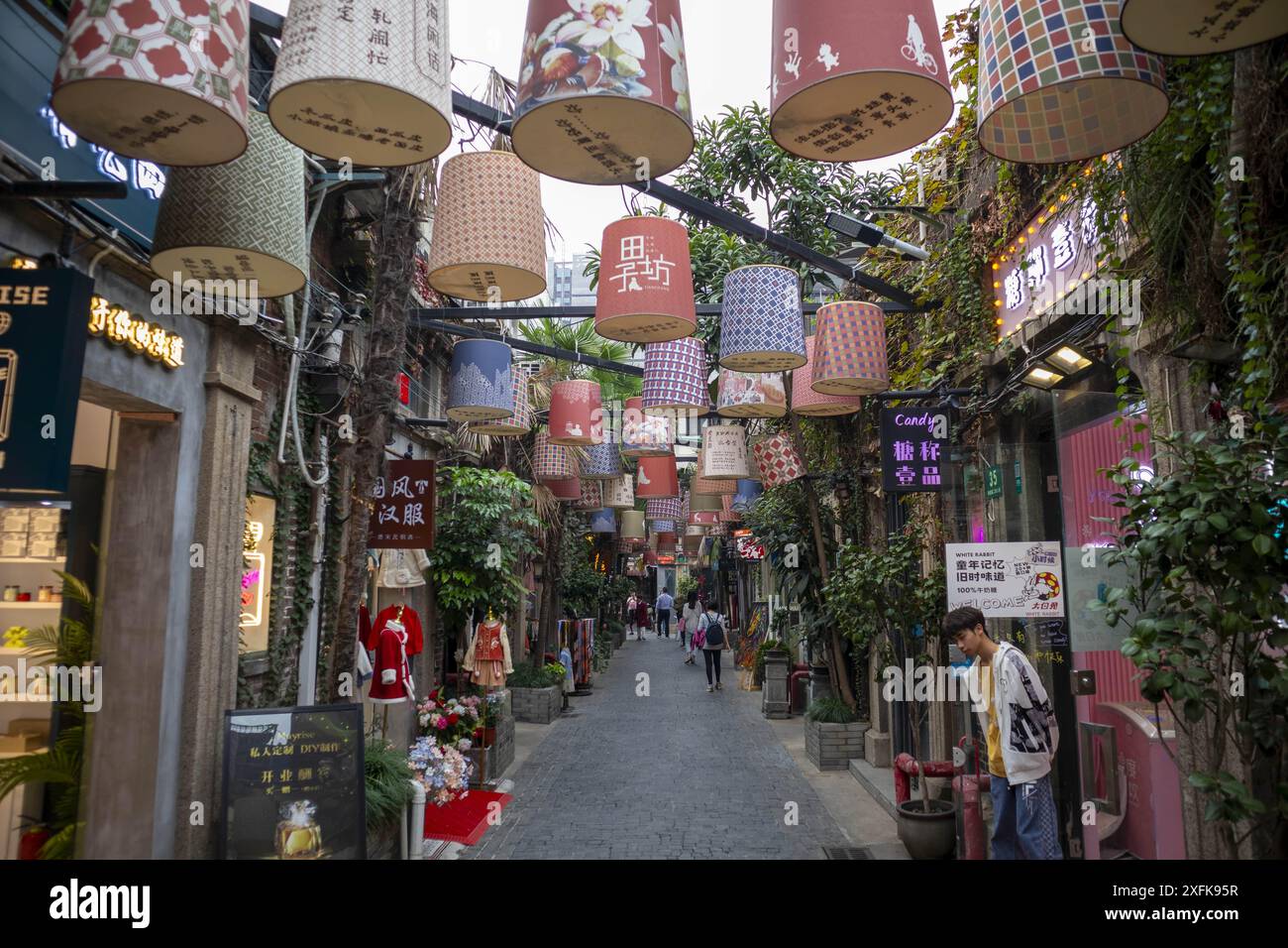 Market side street in Shanghai, China Stock Photo - Alamy
