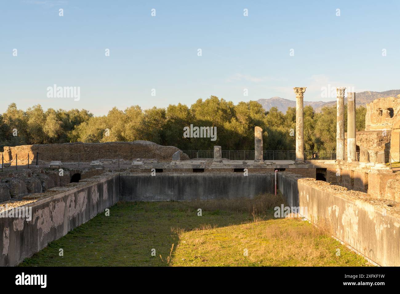 Hadrian's Villa (Villa Adriana; Villa Hadriana) - Piazza d'Oro (Golden ...