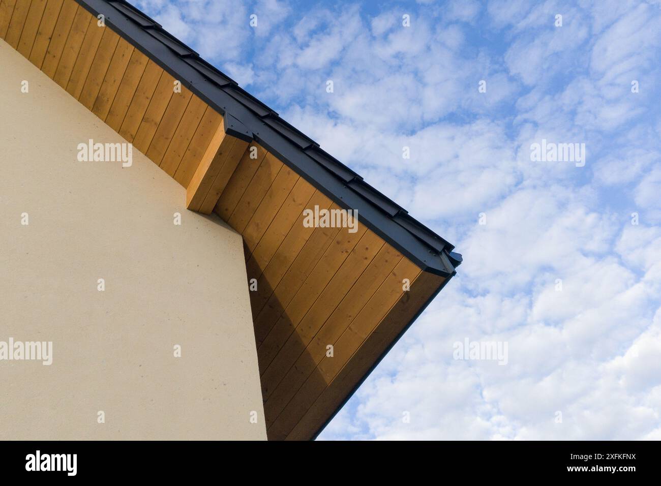 Simple roofline hi-res stock photography and images - Alamy