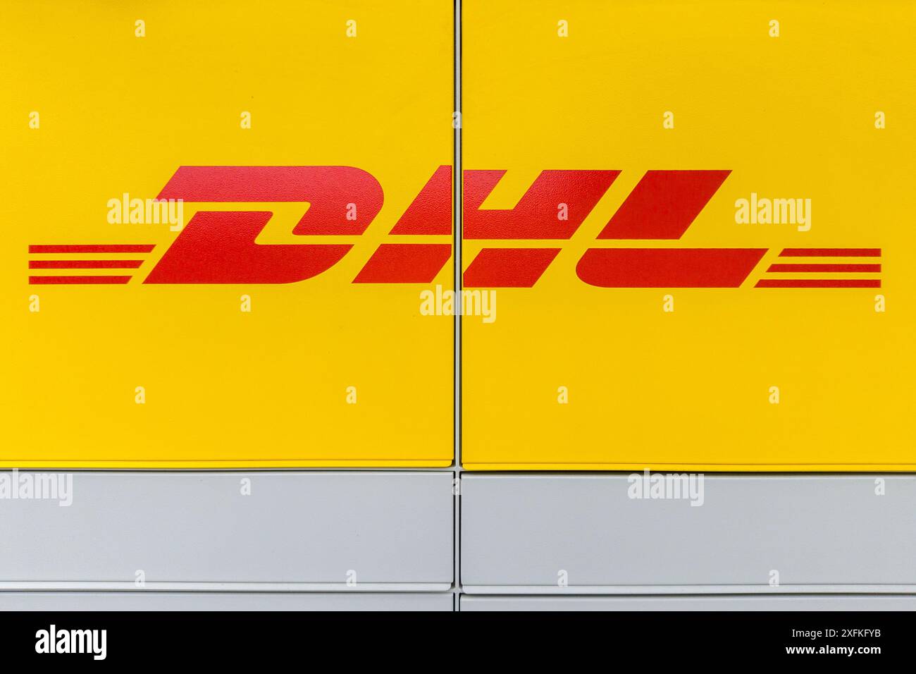 Dhl logo hi-res stock photography and images - Alamy