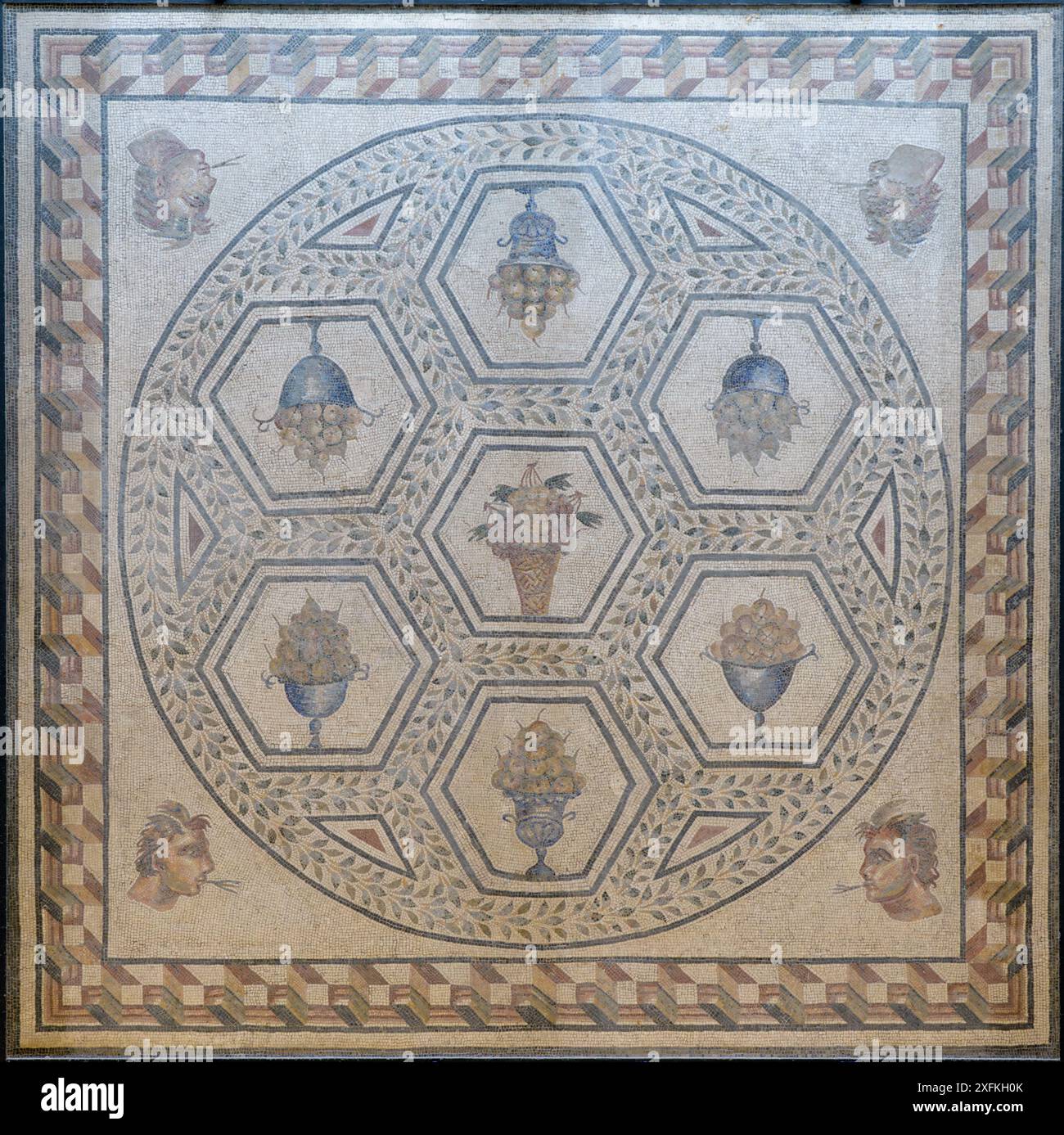 Ancient roman art hi-res stock photography and images - Alamy