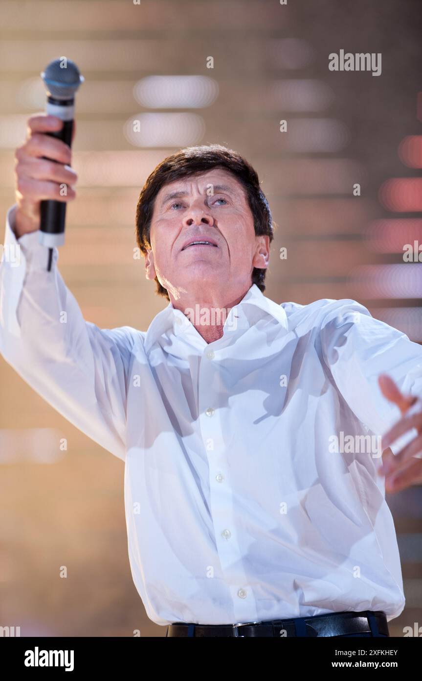 Verona Italy 06/06/2009: Gianni Morandi,famous Italian singer,live ...