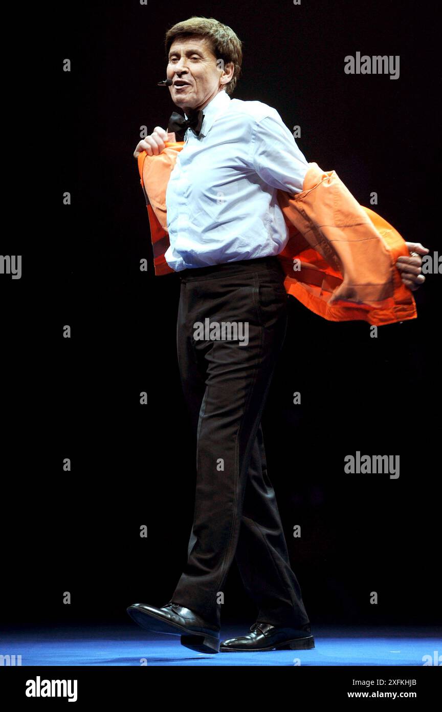Gianni morandi 2008 hi-res stock photography and images - Alamy