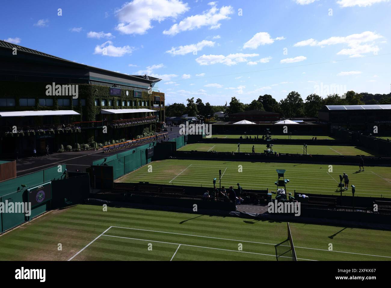Wimbledon 2024 centre court view hi-res stock photography and images ...