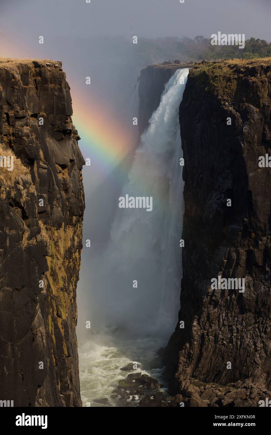 Rainbow over Victoria falls, Zimbabwe. September 2015 Stock Photo - Alamy