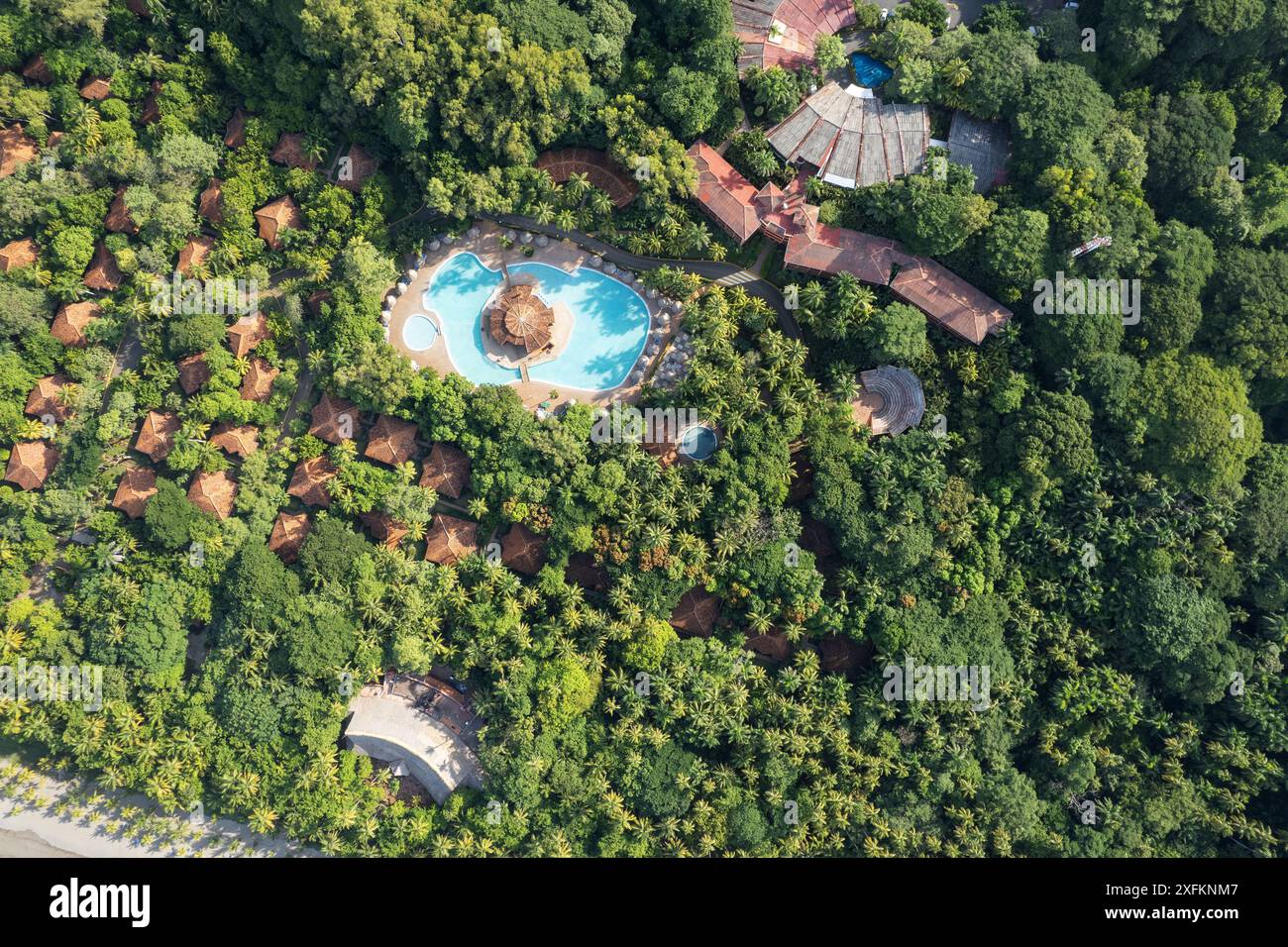 Paradise tropical resort hi-res stock photography and images - Alamy