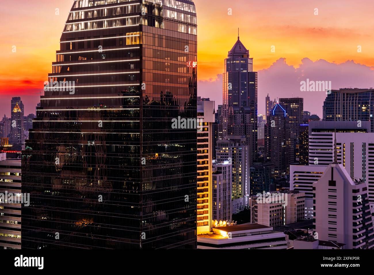 City skyline landscape hi-res stock photography and images - Alamy