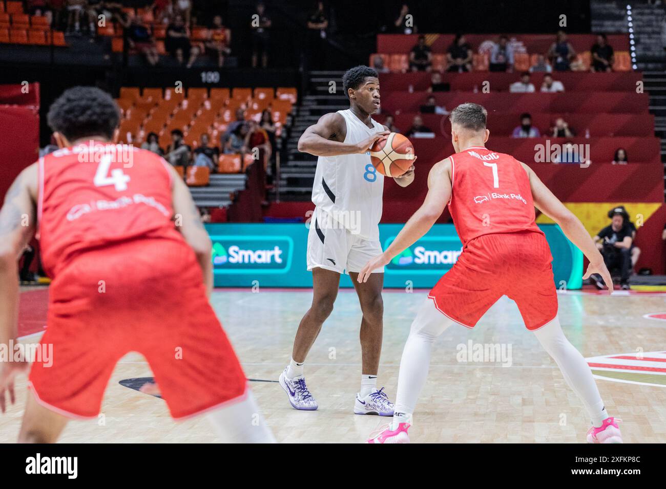 Valencia, Spain. 03rd July, 2024. V.J. Edgecombe (L) of Bahamas and ...