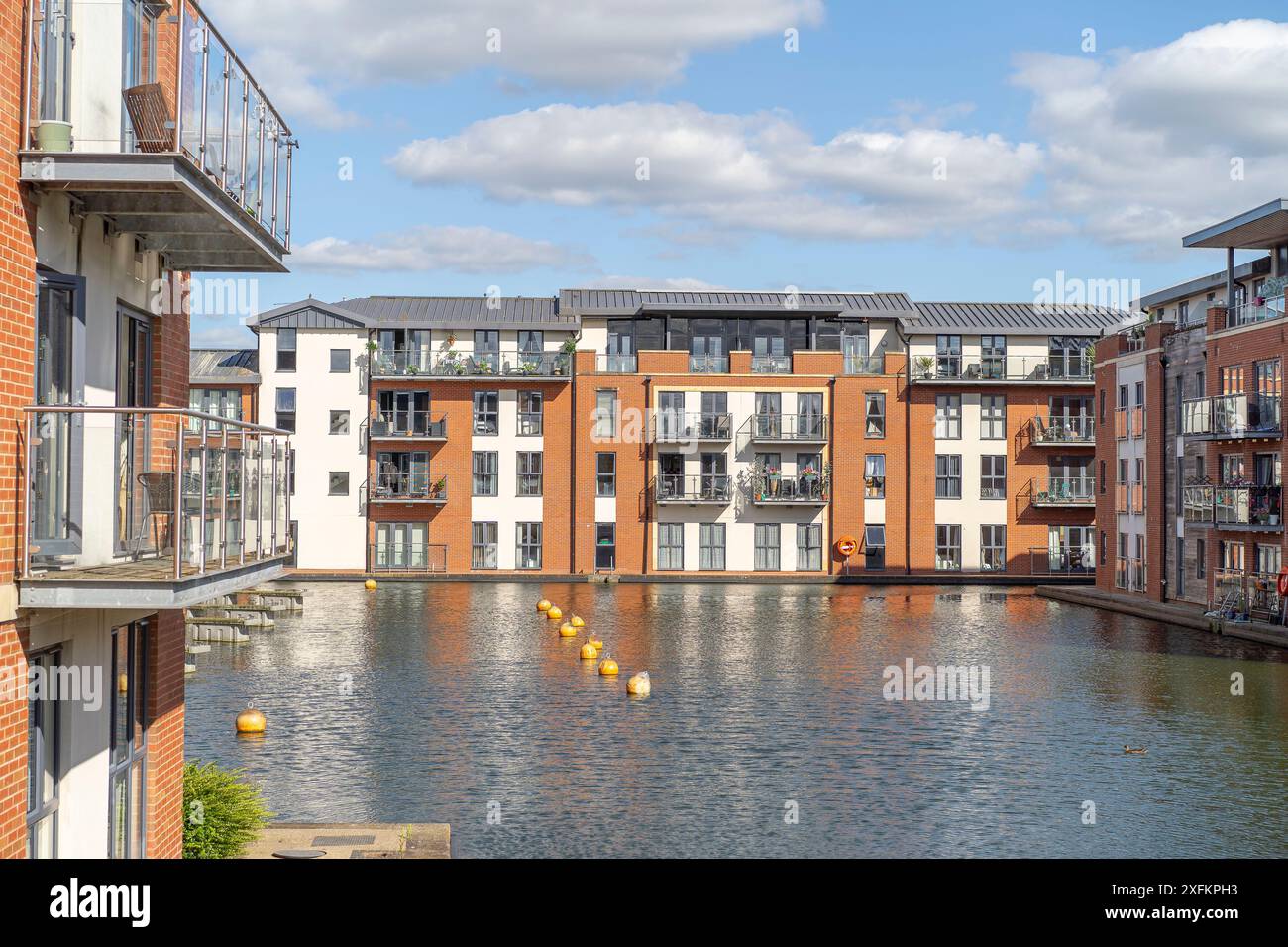 Modern dockside development hi-res stock photography and images - Alamy