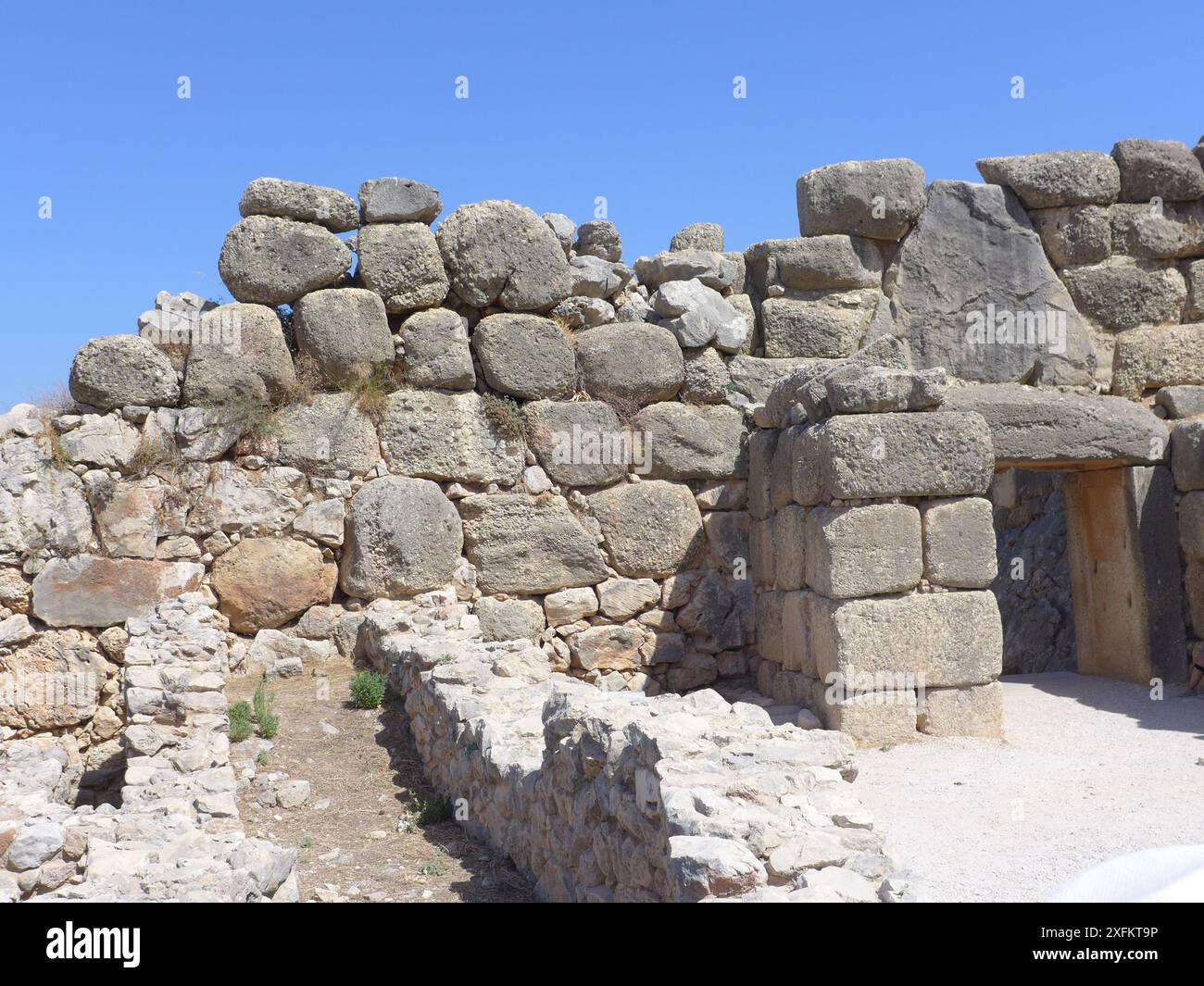 Ancient copper weapons hi-res stock photography and images - Alamy