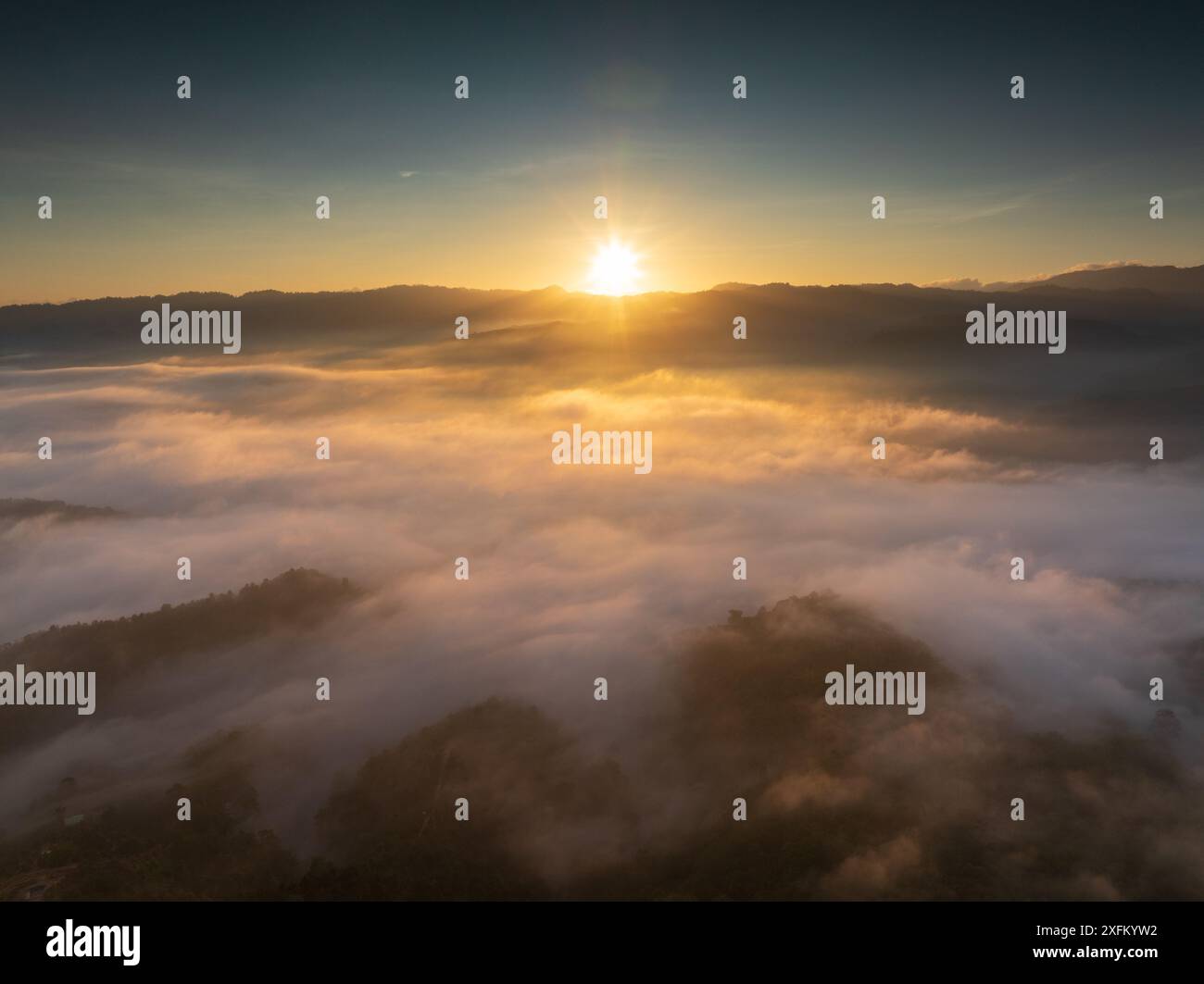 Sunrise fog over mountain hi-res stock photography and images - Alamy
