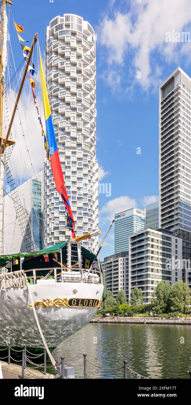 Columbian Navy Training ship Gloria in South Dock Canary Wharf Stock ...