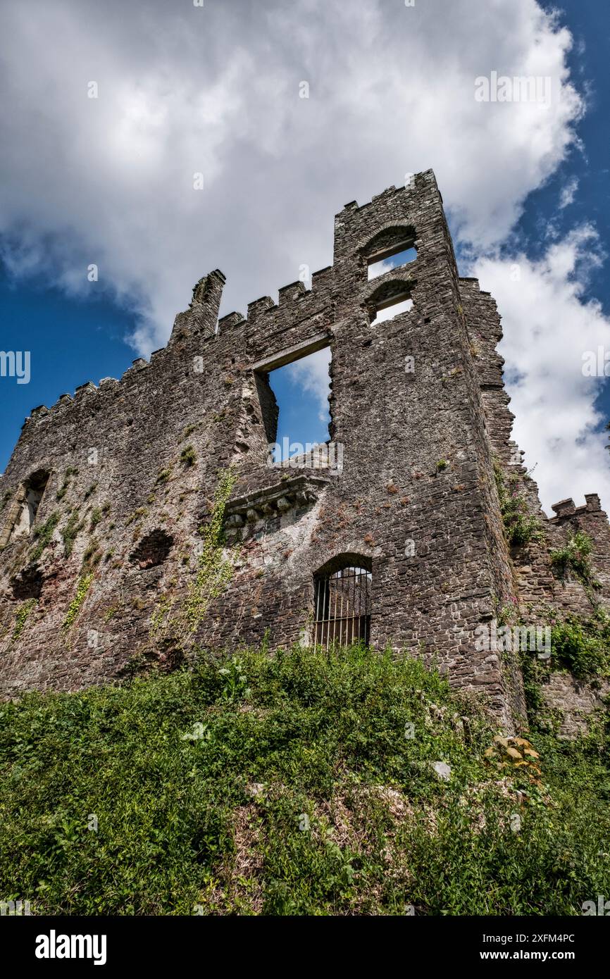 Walking in laugharne hi-res stock photography and images - Alamy