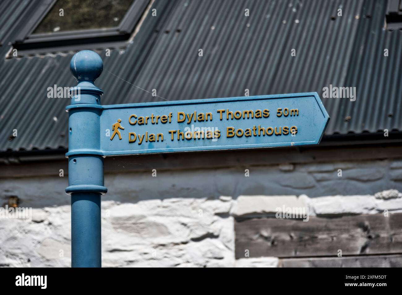 Laugharnes castle hi-res stock photography and images - Alamy