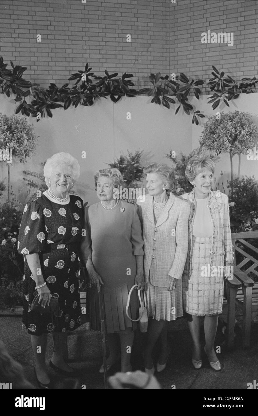 Lady bird johnson and betty ford hi-res stock photography and images ...