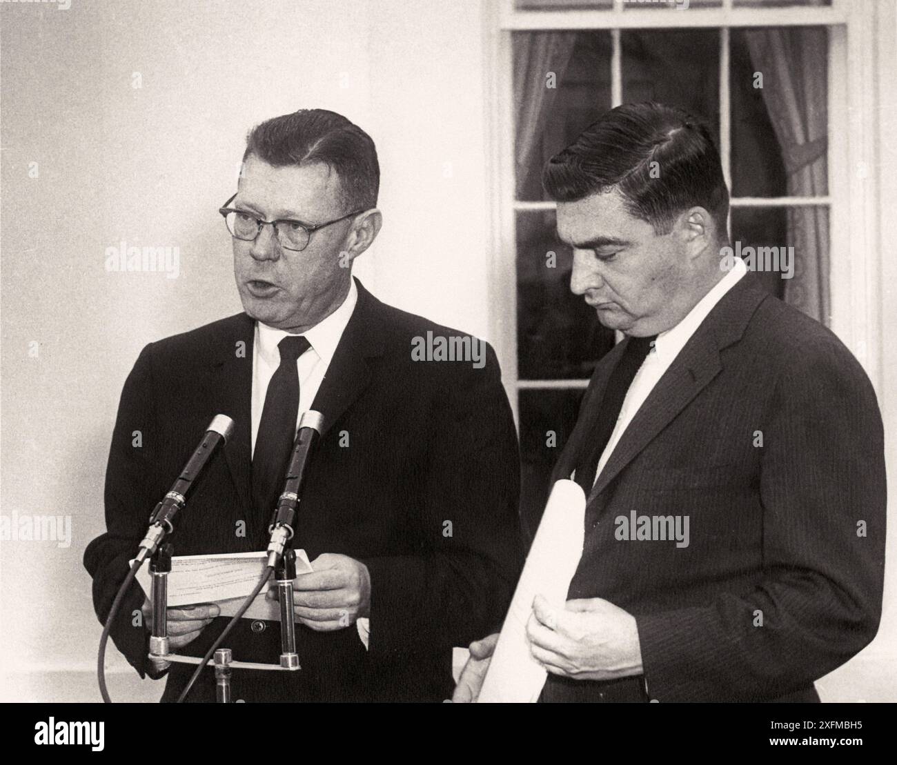 Secretary office 1960s hi-res stock photography and images - Alamy