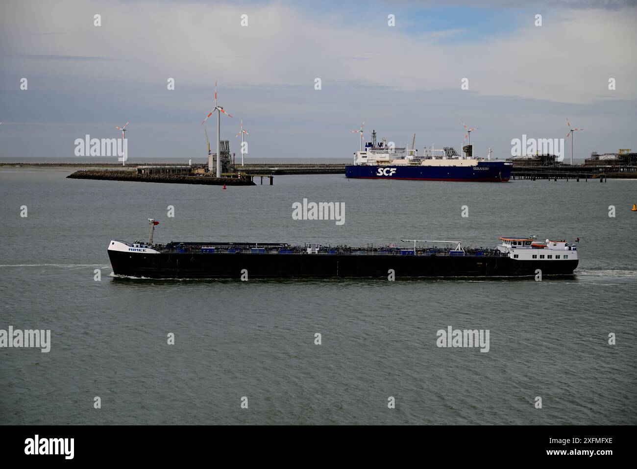 Inland motor tanker Aimee moving through Zeebrugge harbour, In the ...