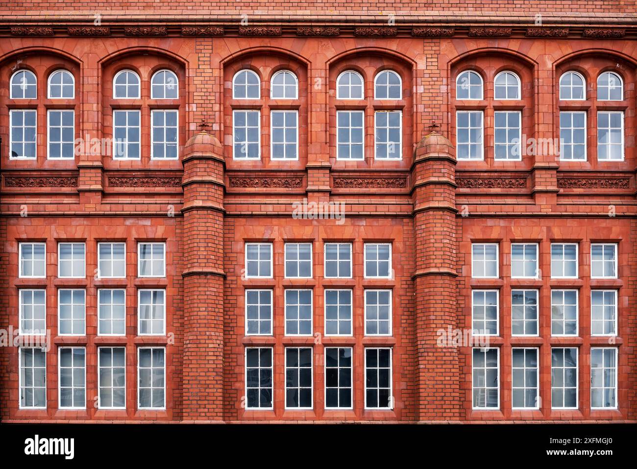 Deatil of the windows of the red brick Pierhead Building, built 1897 ...