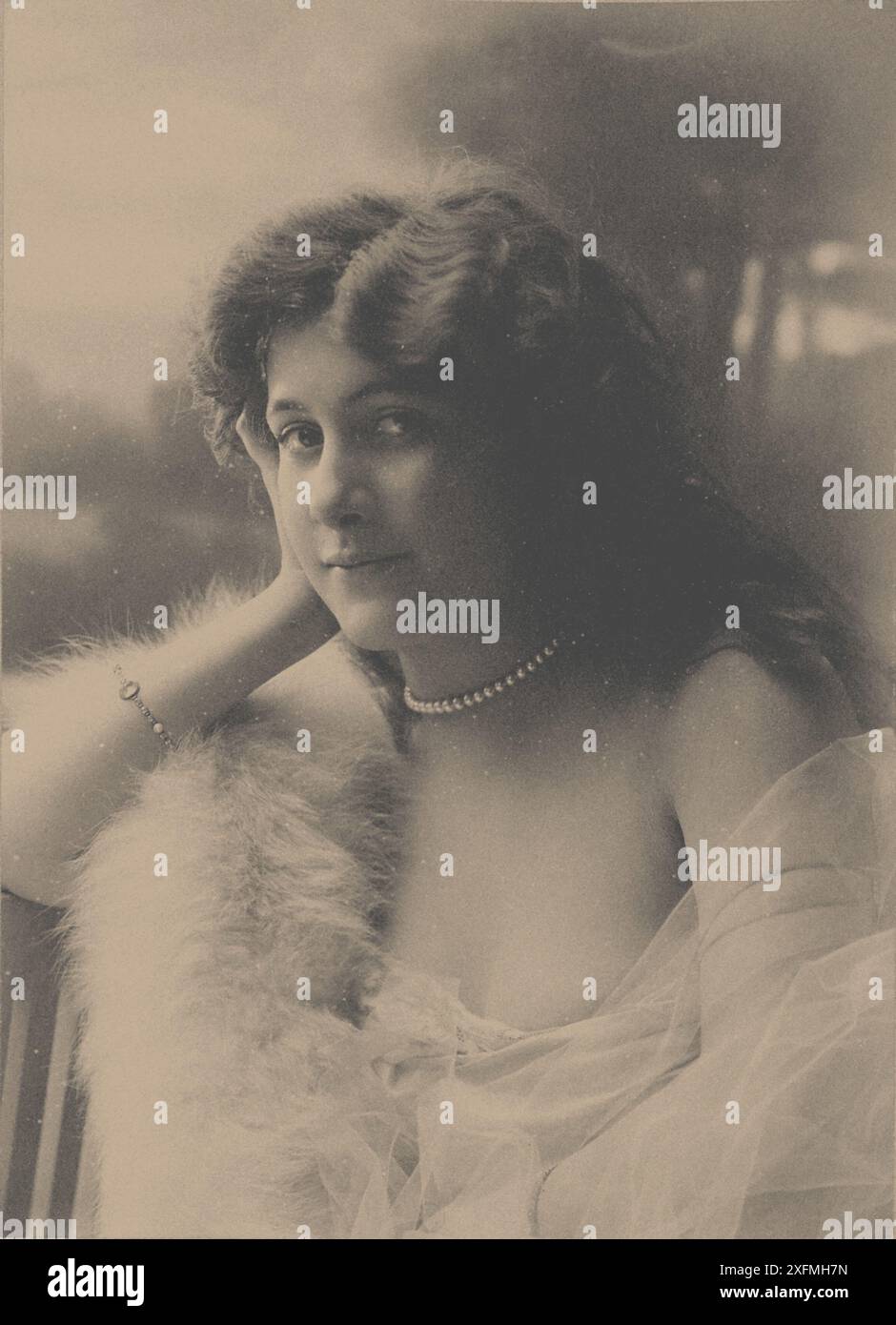 Portrait of the actress Louisa de Mornand (1884-1963). Museum: PRIVATE ...