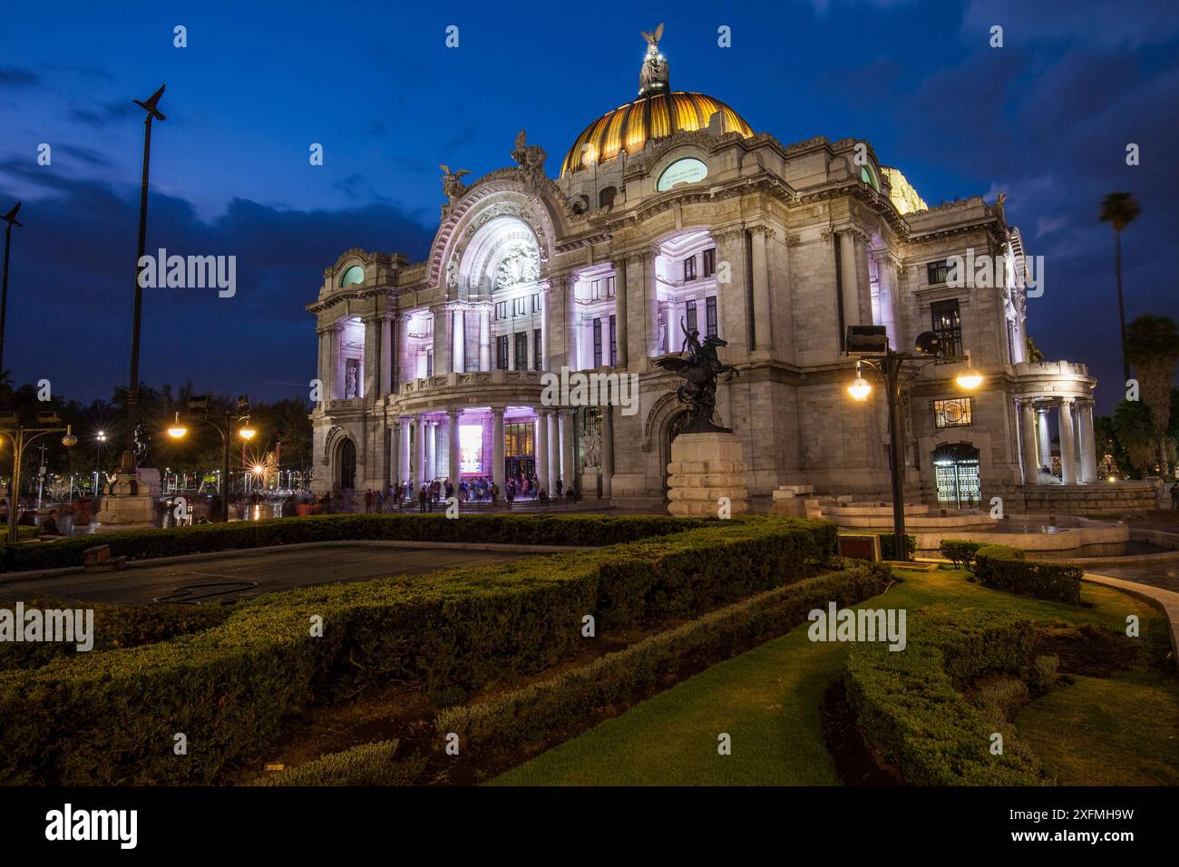Palacio de las Bellas Artes / Palace of Fine Arts. Mexico City. Mexico ...