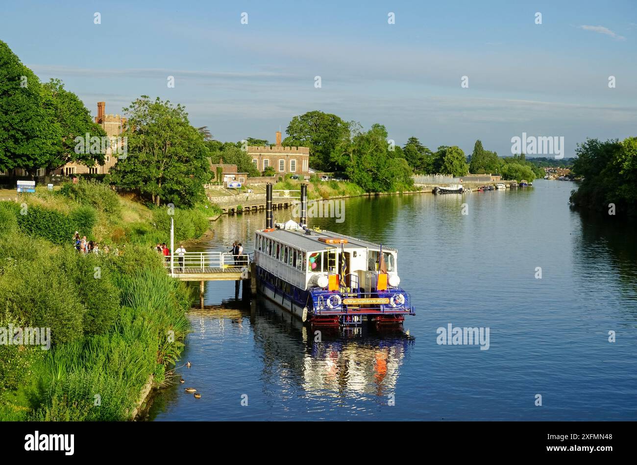 Paddle-wheel river cruise boat moored at Hampton Court Palace, Thames ...