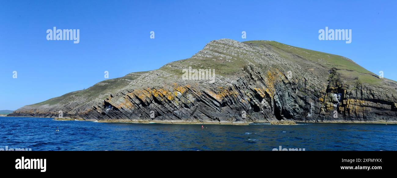 Sea cliffs, geological section through Cambrian and Ordovician ...