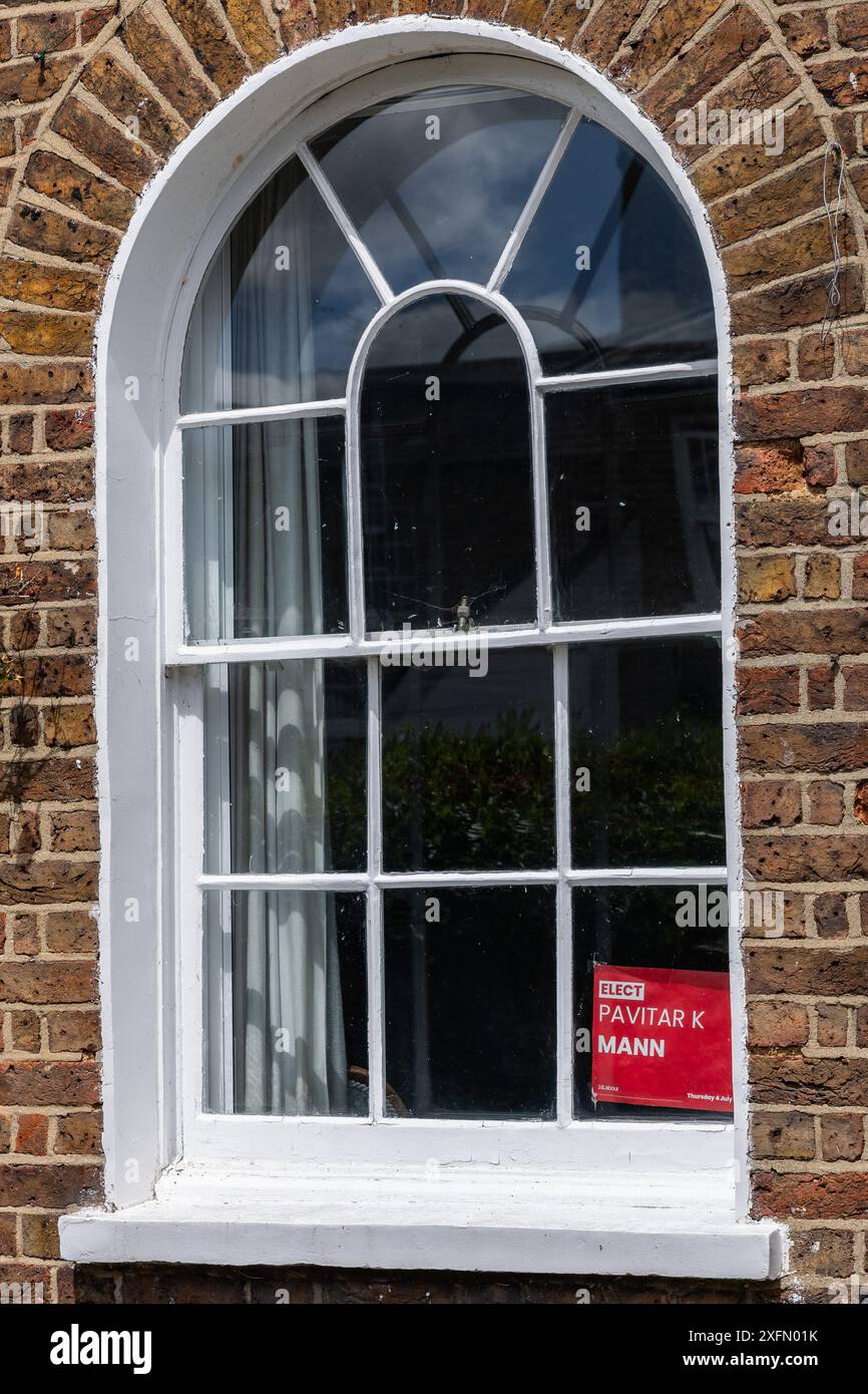 Windsor, UK. 4th July, 2024. A Labour Party poster in support of the ...