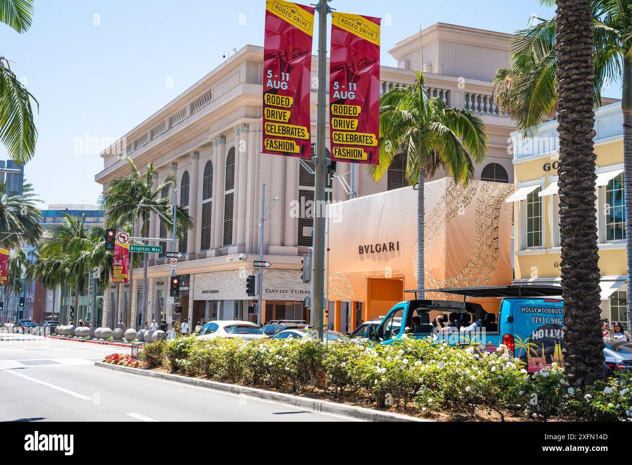 Stores in beverly hills hi-res stock photography and images - Alamy