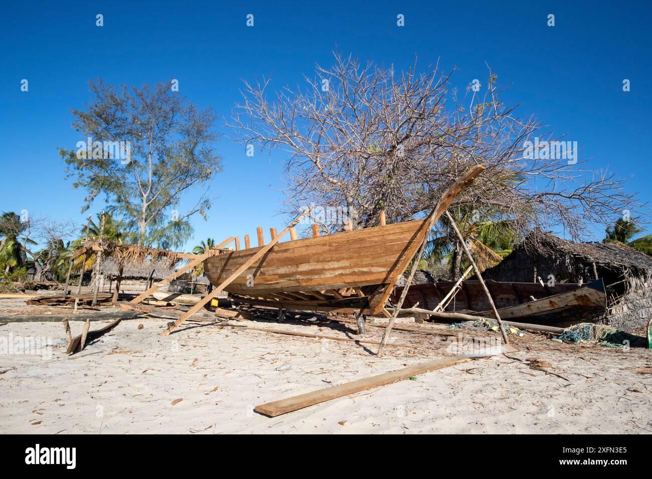 Madagascar traditional boat hi-res stock photography and images - Alamy