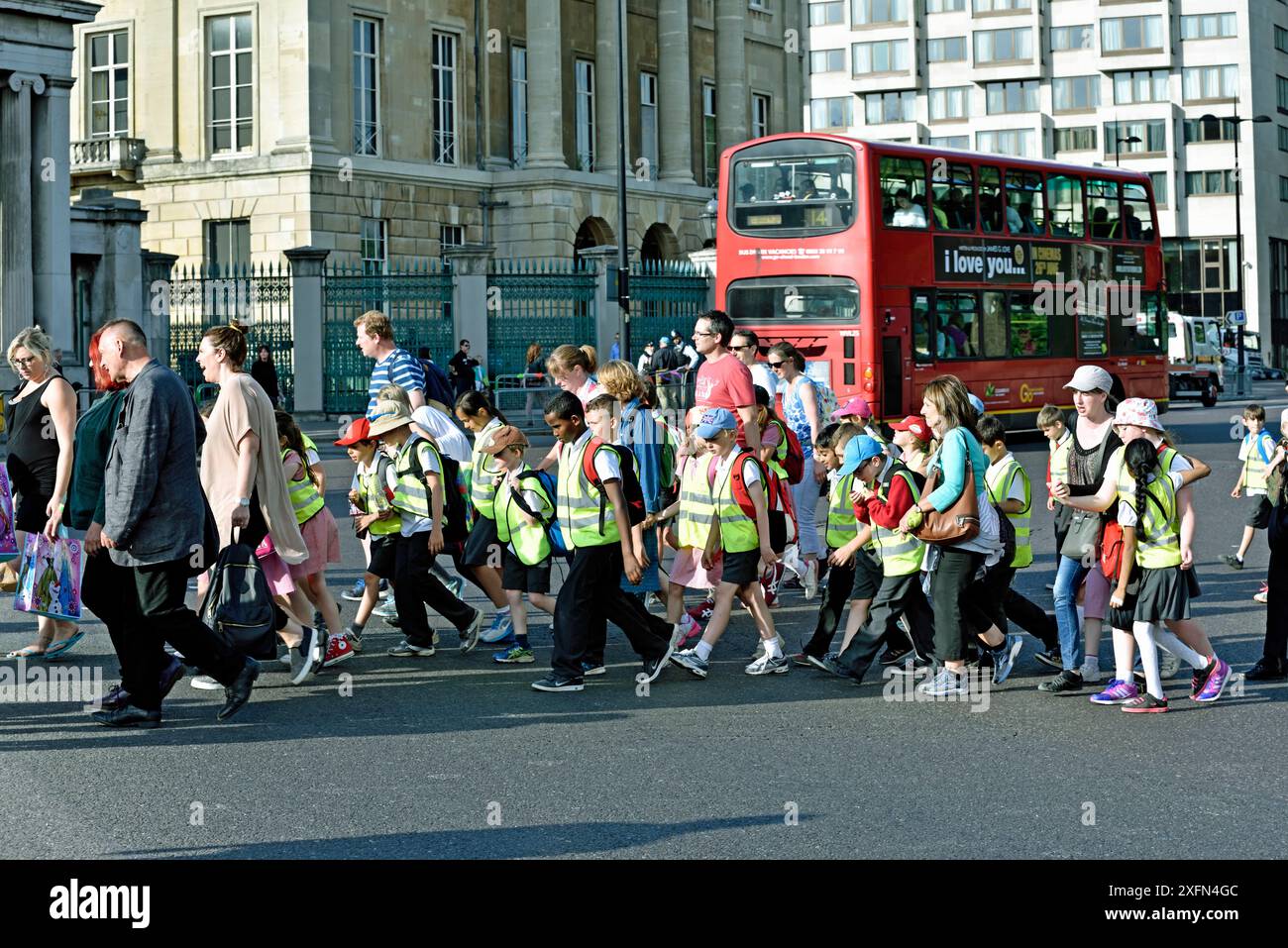 Walking bus school hi-res stock photography and images - Alamy