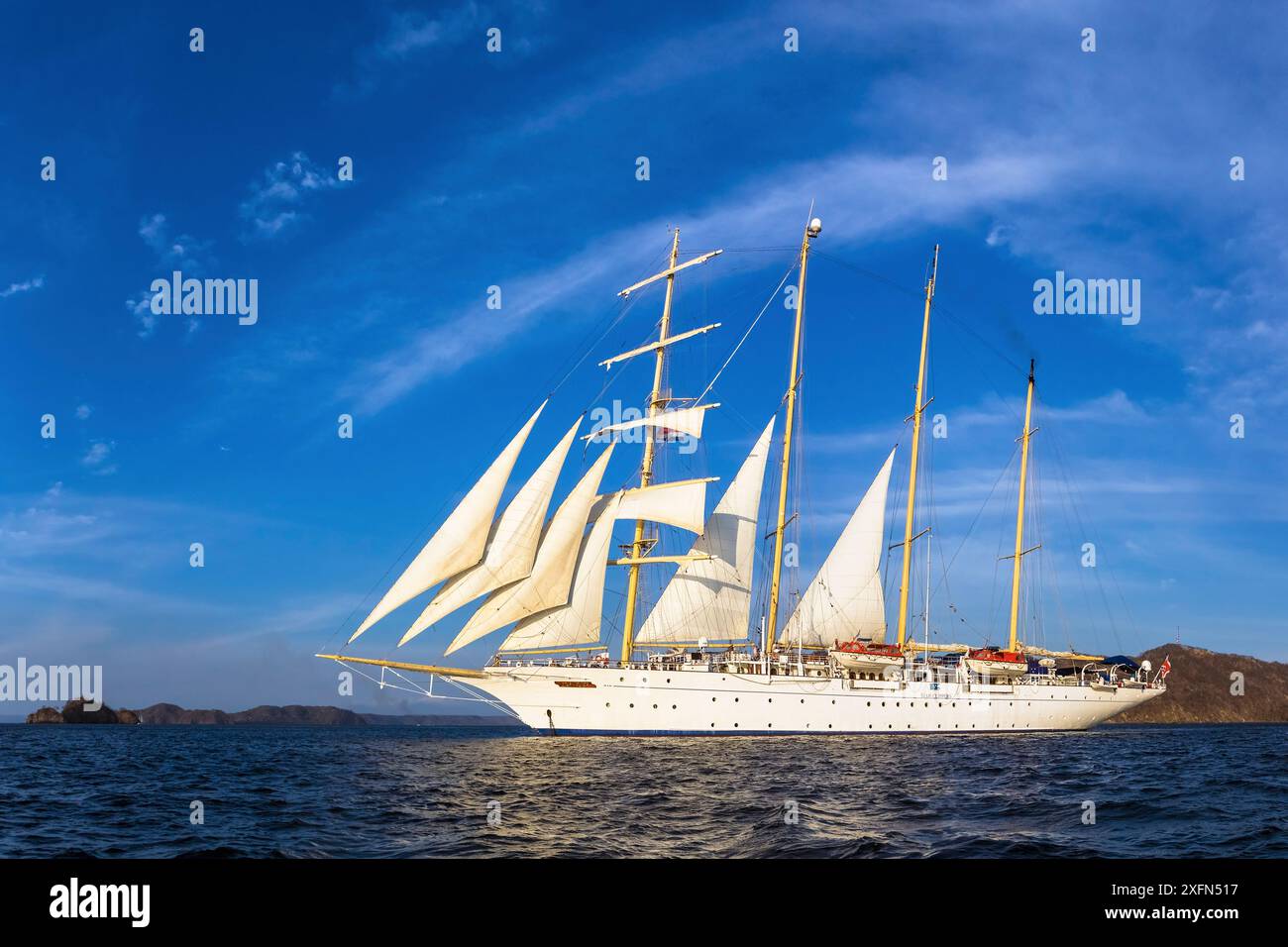 Sailing ship Starflyer (Star Clippers fleet) in Pacific waters, Costa ...