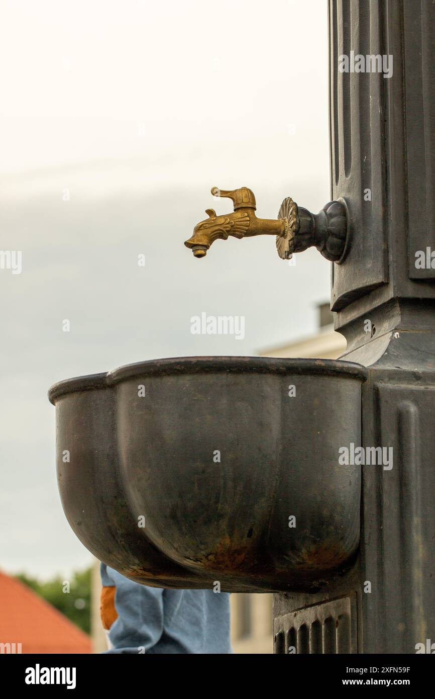 free public drinking water tap, extreme high temperature in the world ...