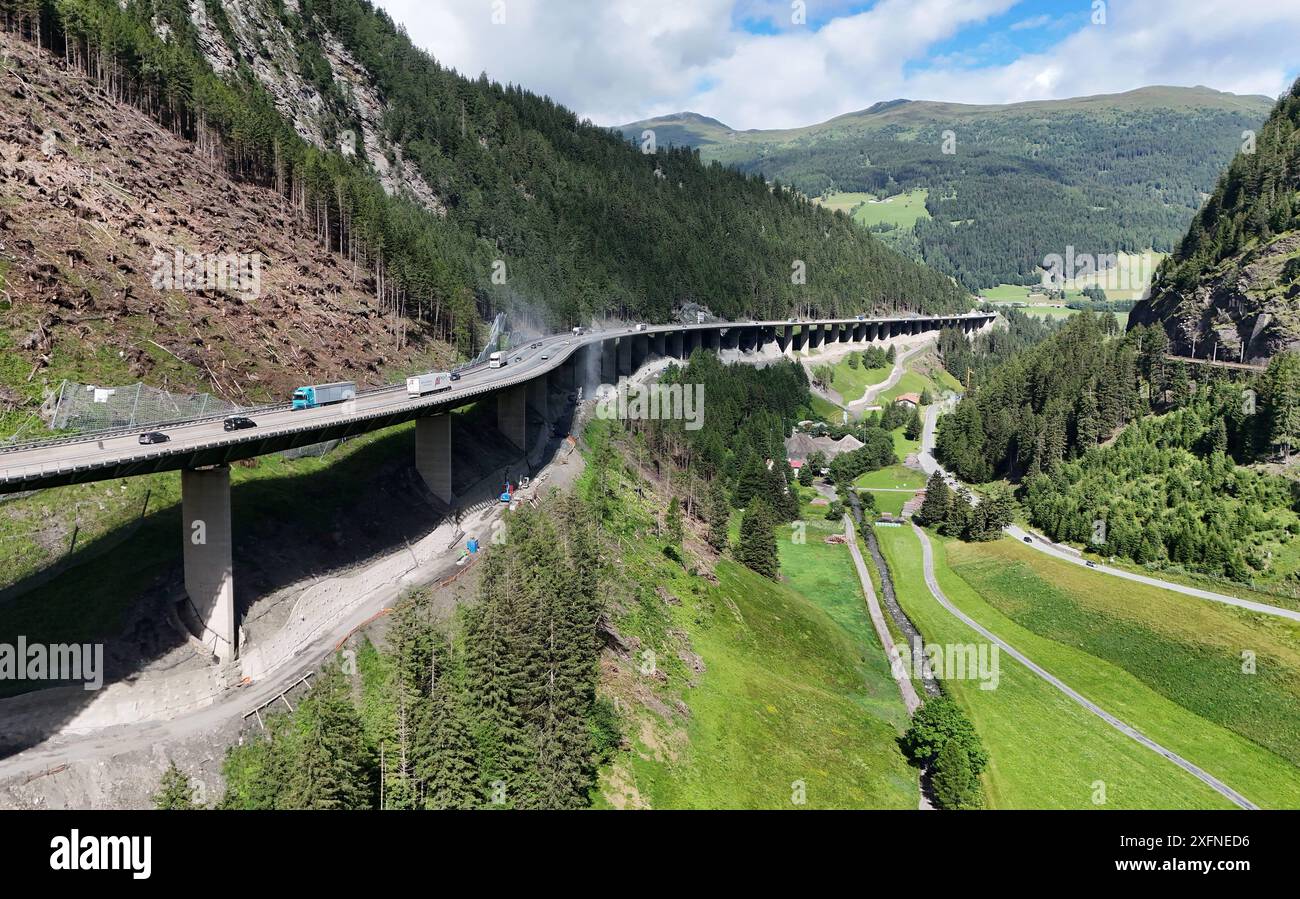 Luegbrücke, Tirol, Österreich 04. Juli 2024: Hier der Blick auf die ...