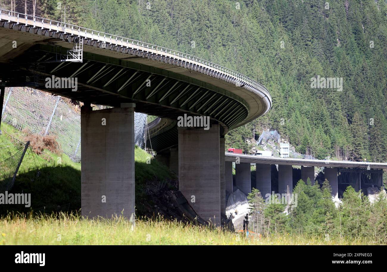 Luegbrücke, Tirol, Österreich 04. Juli 2024: Hier der Blick auf die ...