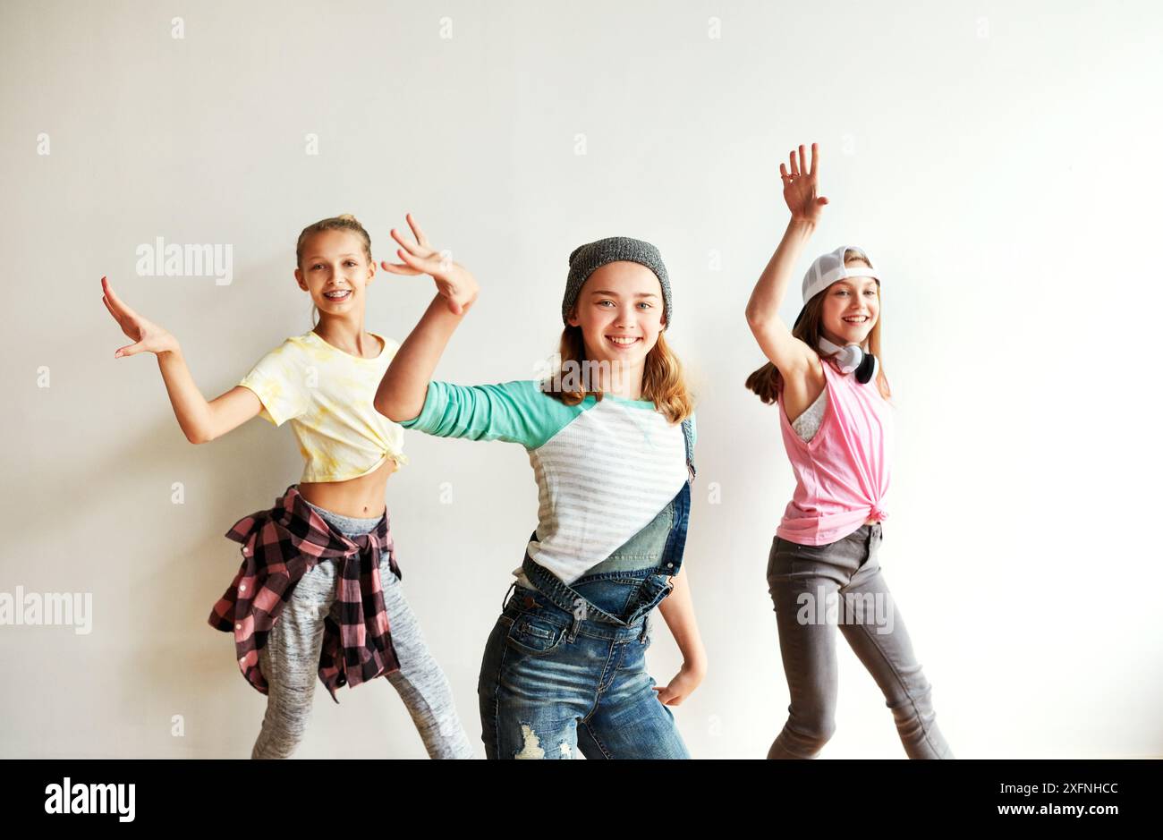 Kids dance crew hi-res stock photography and images - Alamy