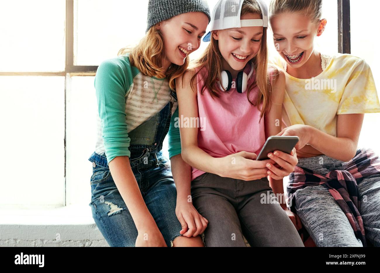 Girl friends, teen group and phone for social media post, happy smile ...