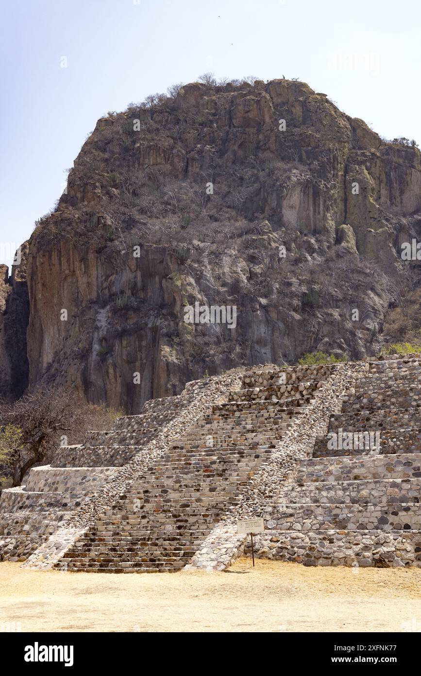 Pyramid of chalcatzingo hi-res stock photography and images - Alamy