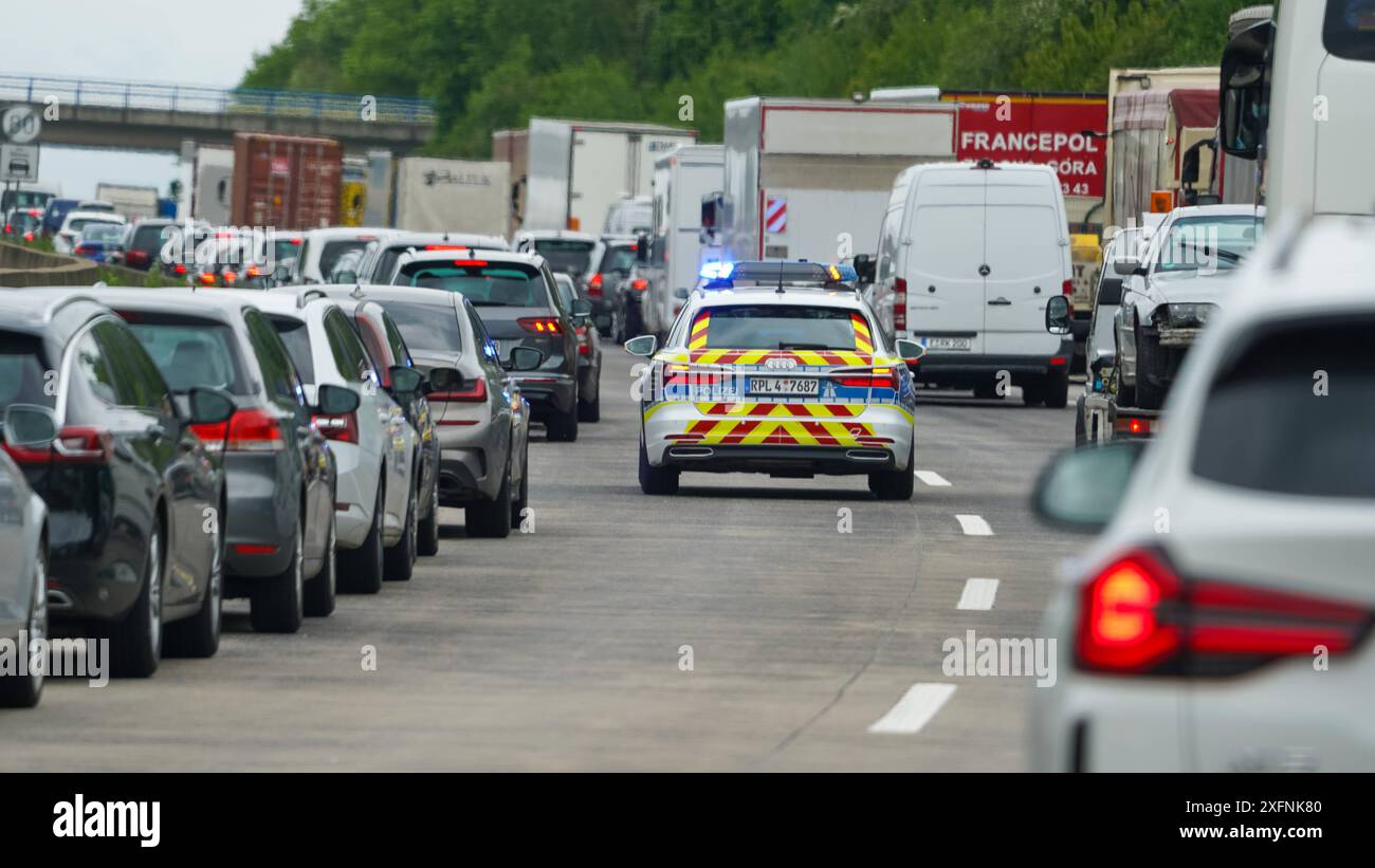 Autobahn, Unfall, Polizeieinsatz, Blaulicht, Verkehrsunfall, Stau ...