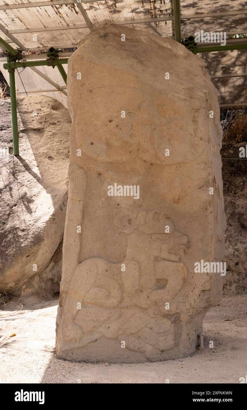 North america ancient artifacts hi-res stock photography and images - Alamy