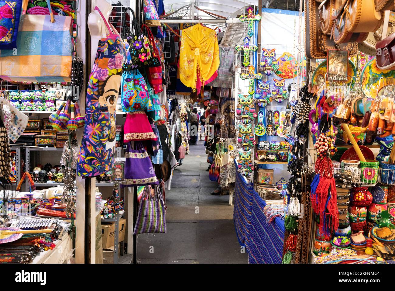 Mexican market hi-res stock photography and images - Alamy