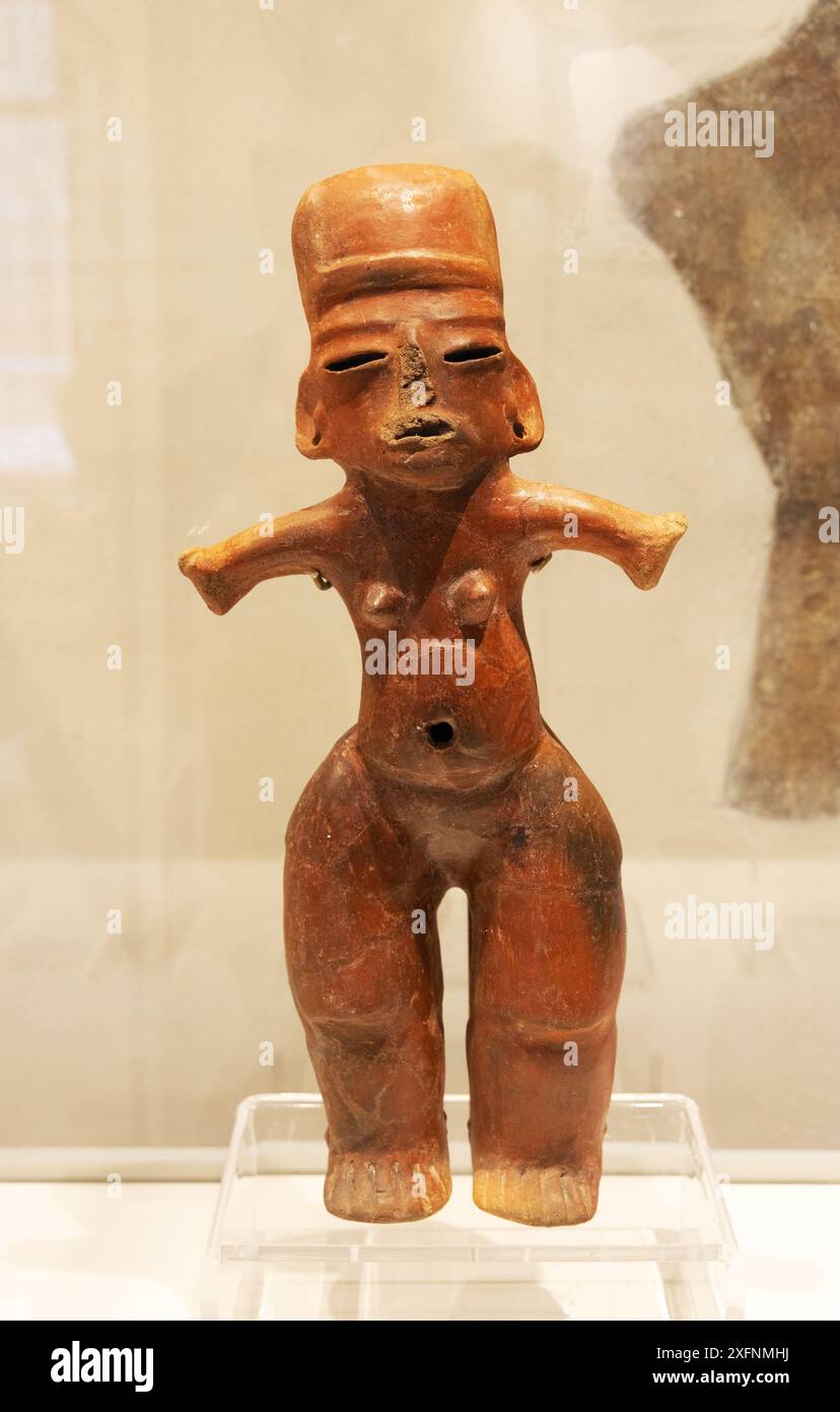 Olmecs Mexico; Olmec clay sculpture of a female figurine, 1200BC-400BC ...