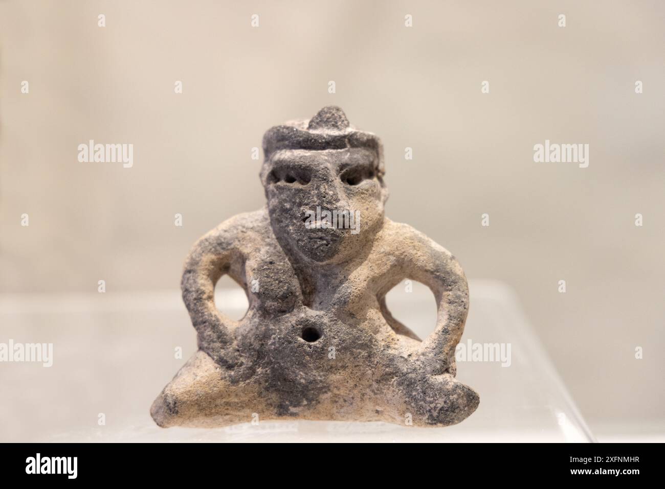 Olmec art - Olmec civilisation male figure, 1200BC-400BC, Mesomerica ...