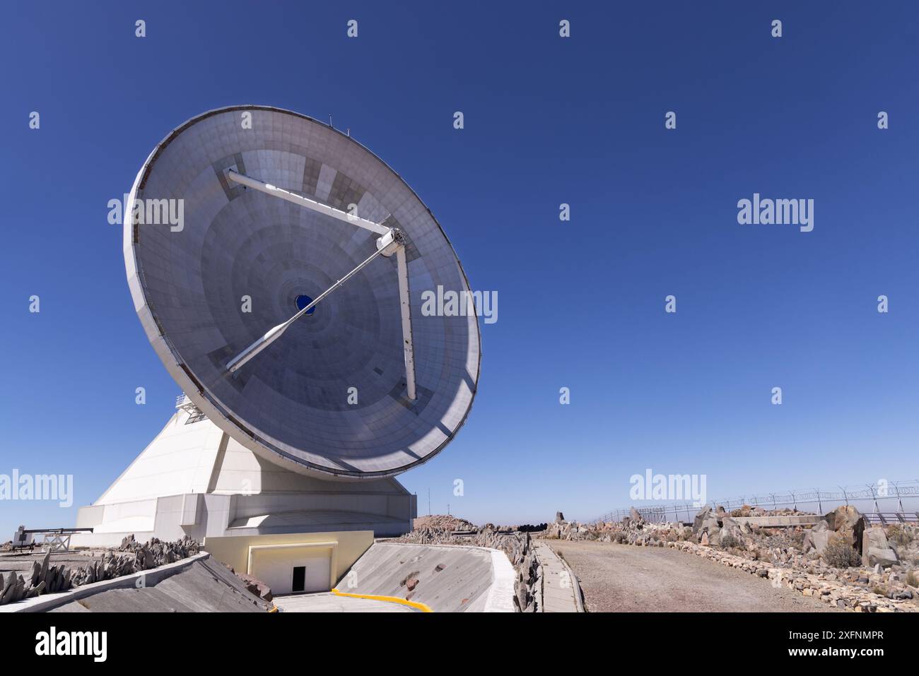 The Large Millimeter Telescope Mexico. Radio telescope technology ...