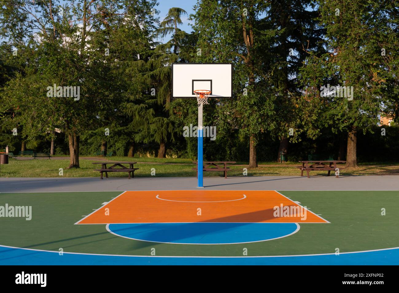 Modern basketball court hi-res stock photography and images - Alamy