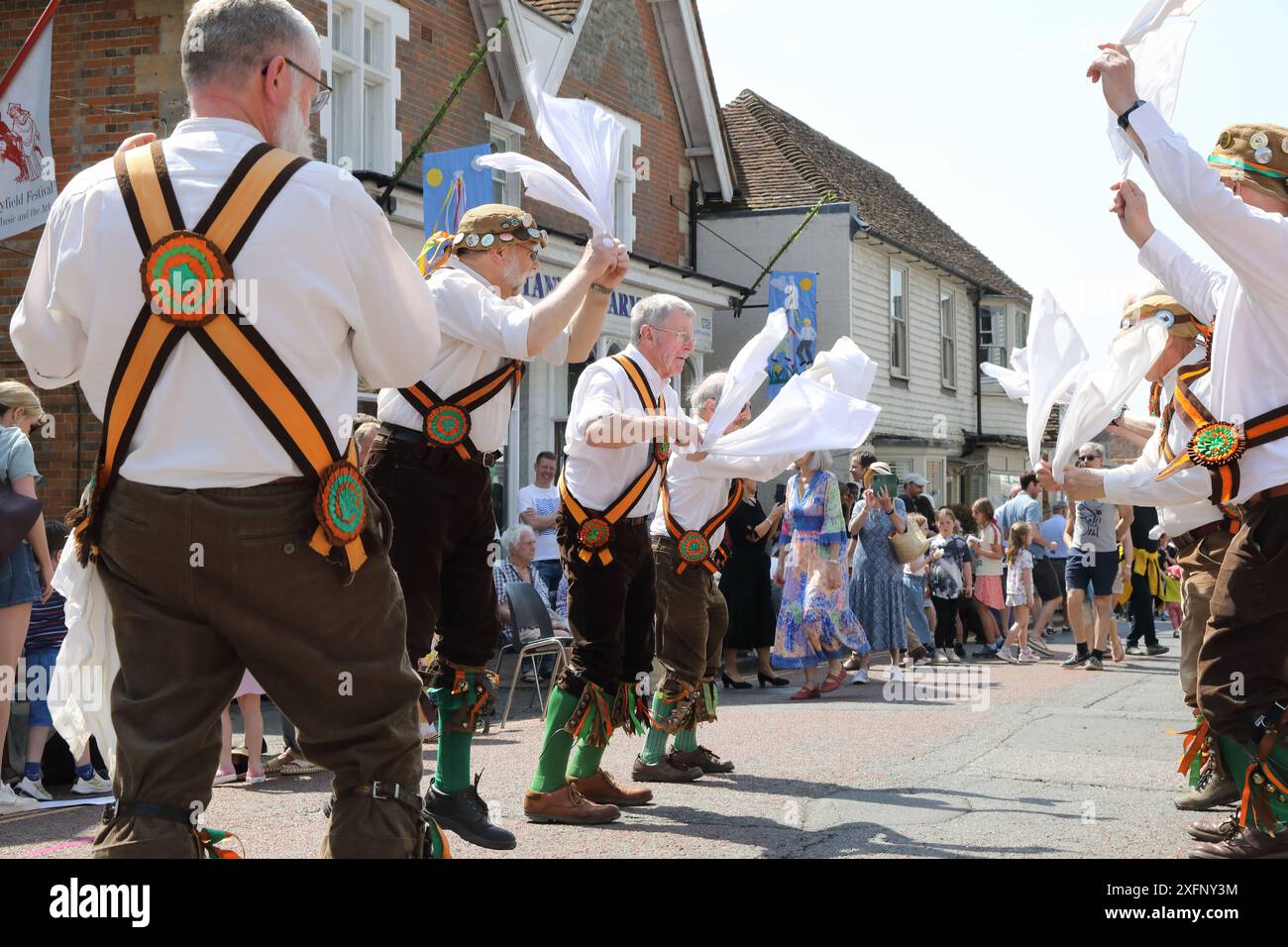 Morris dancing british traditions hi-res stock photography and images ...