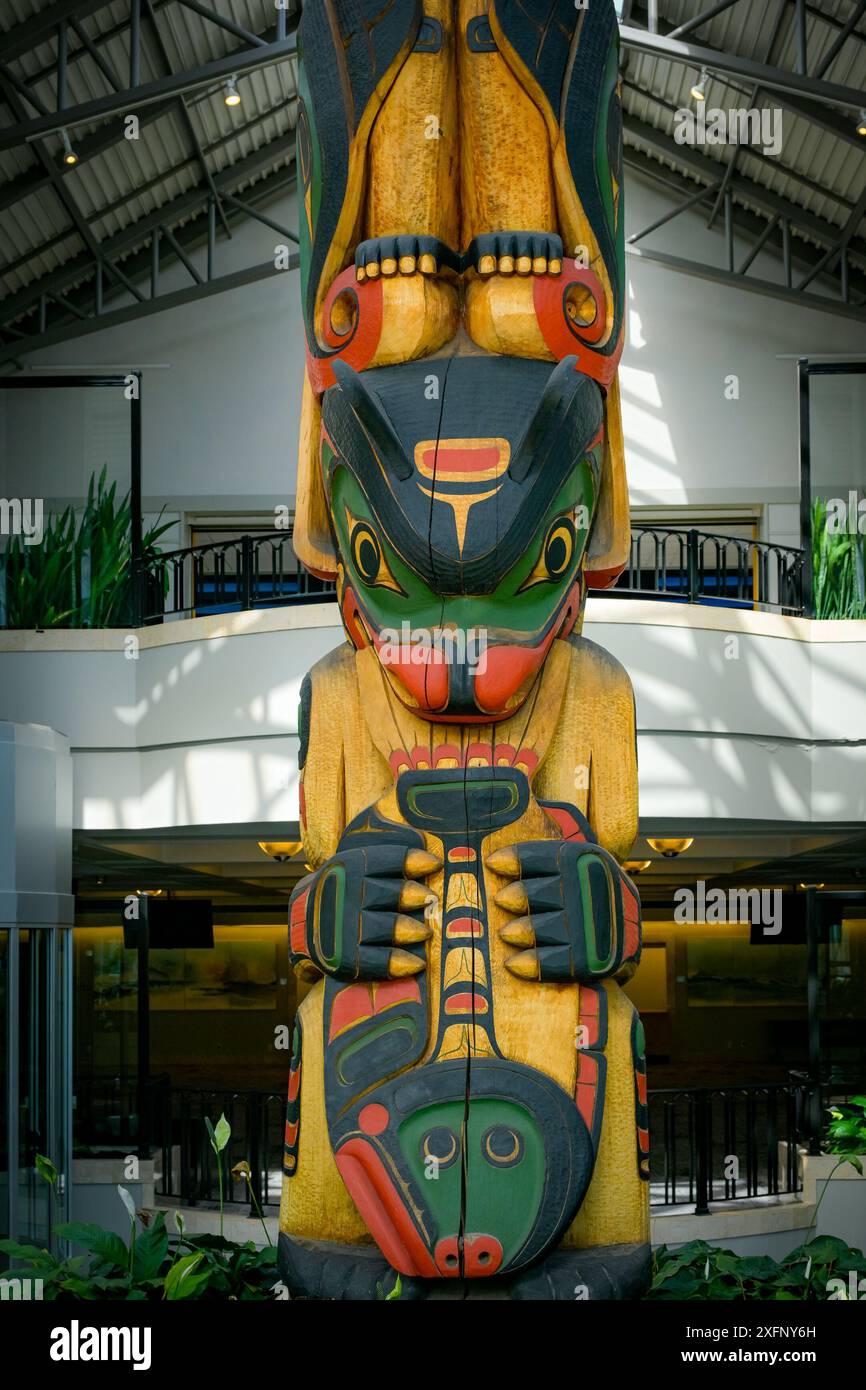 Totem pole caved by artist tony hunt hi-res stock photography and ...