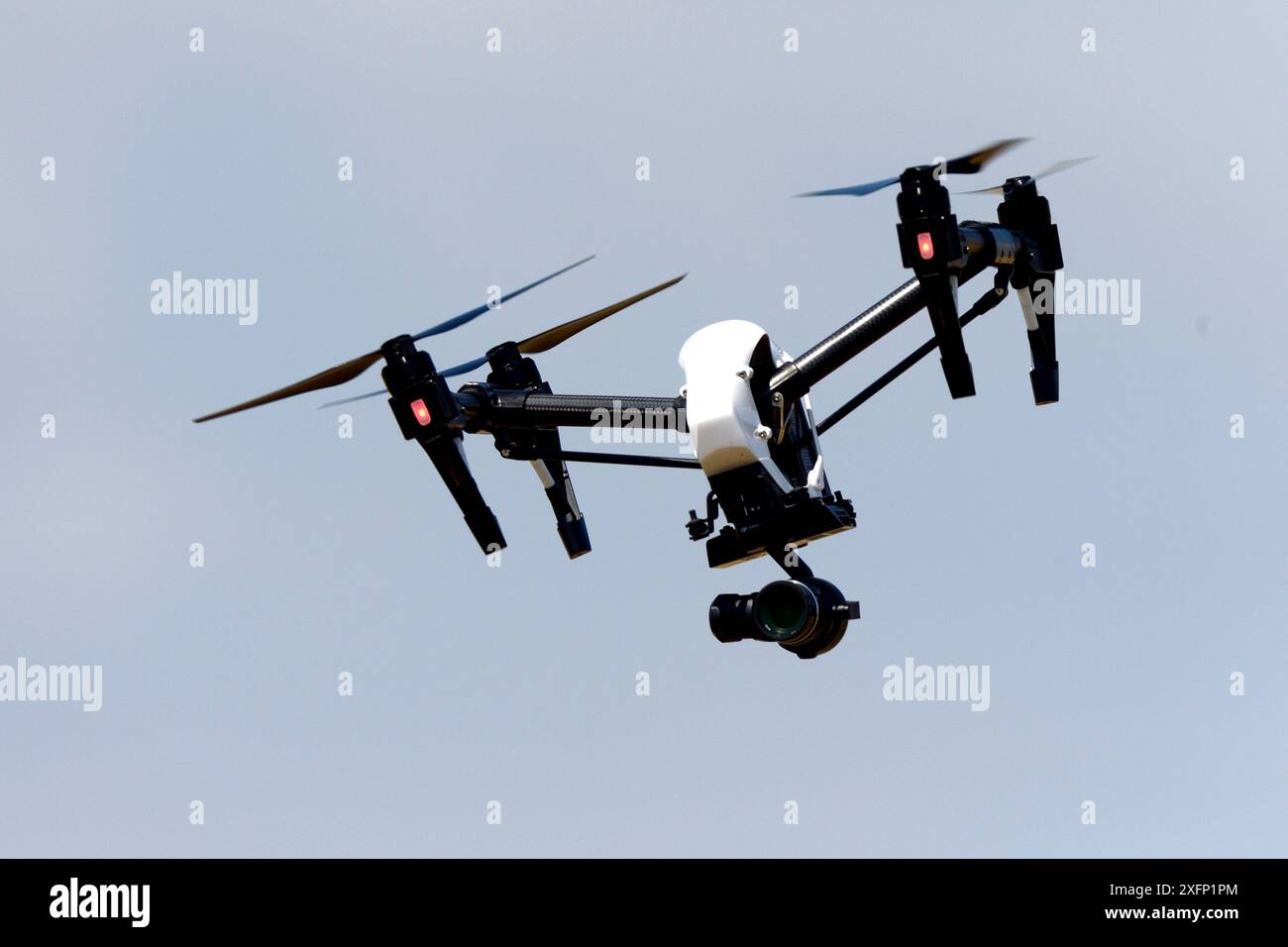 Airborne cameras hi-res stock photography and images - Alamy